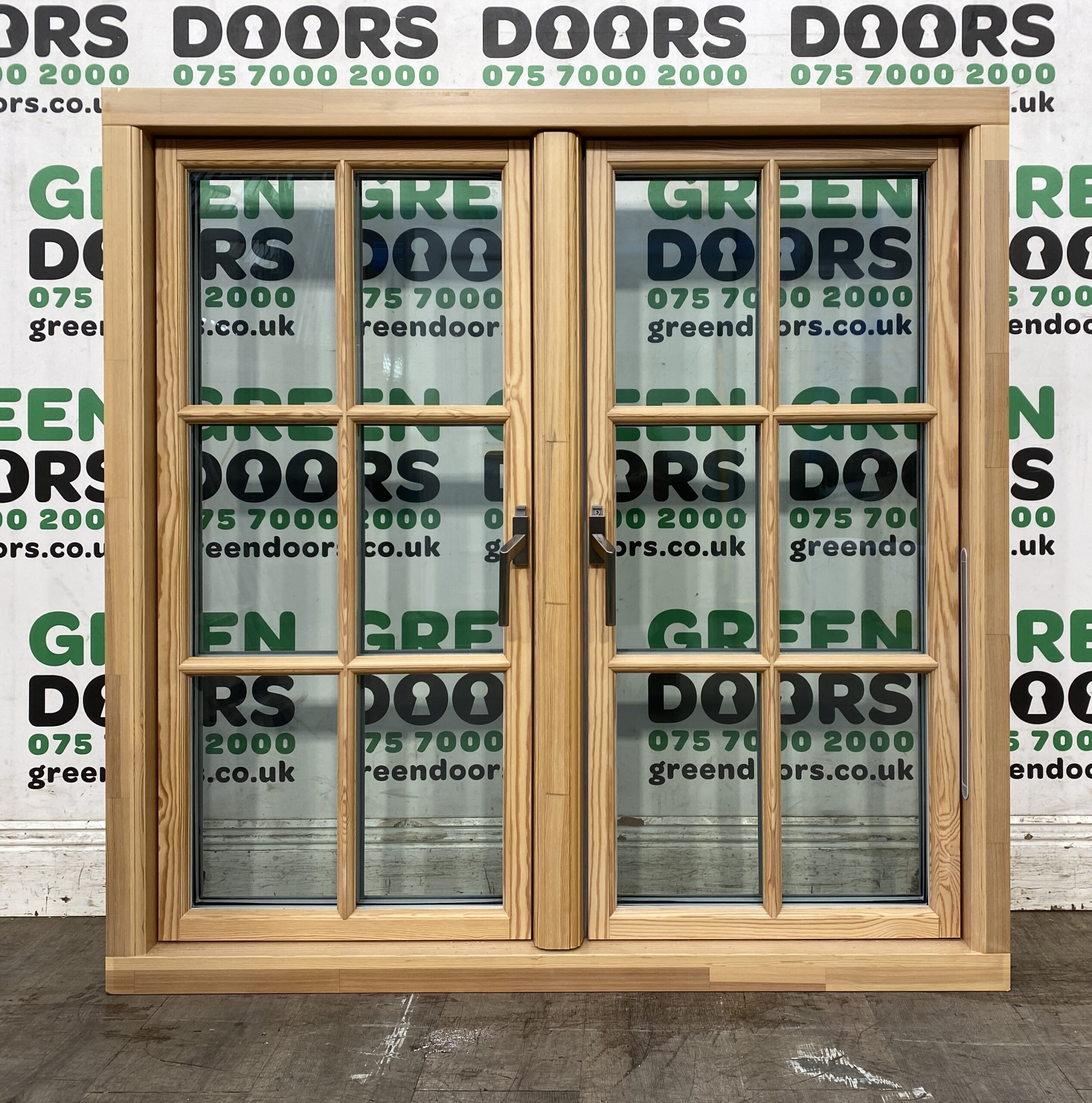 Aluminium Casement window | Green doors
