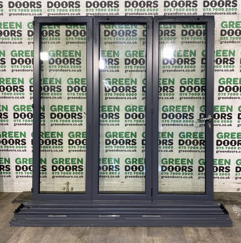 Aluminium Bi-folding doors | Green doors